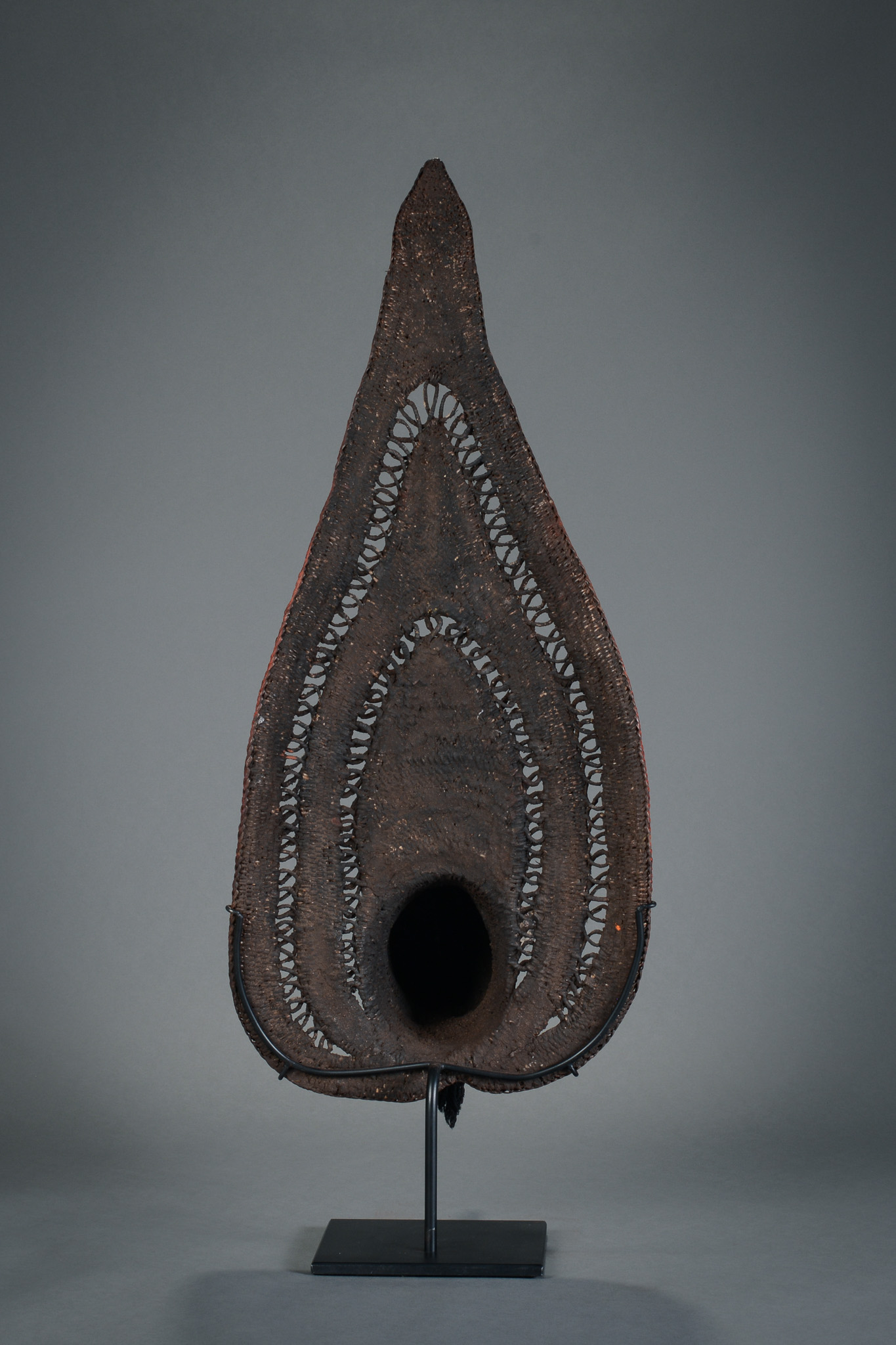 M-37 LARGE YAM MASK, ”WOSERA” Chris Boylan Oceanic Art